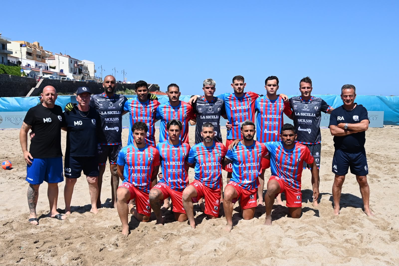 We Beach Catania Pisa beach soccer, rossazzurri battuti di misura ...